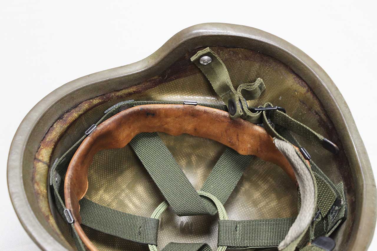 US Army PASGT Helmet M-1 . HU1210 - Time Traveler Militaria