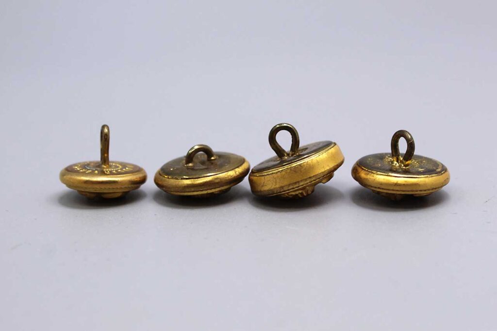 WW2 German 4 Kriegsmarine Buttons Mixed . EFL4730 - Time Traveler Militaria