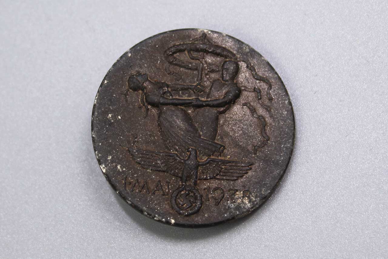 WW2 German May Day 1938 Labor Tinnie . EFL4751 - Time Traveler Militaria