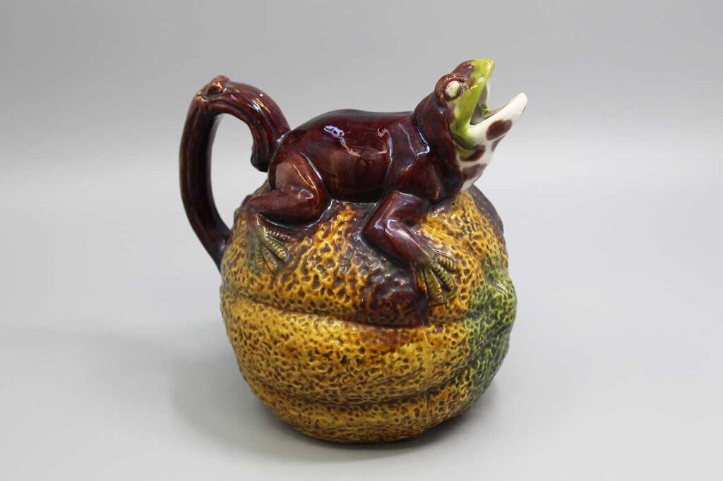 Vintage Ceramic Lizard Teapot . ANT215 - Time Traveler Militaria