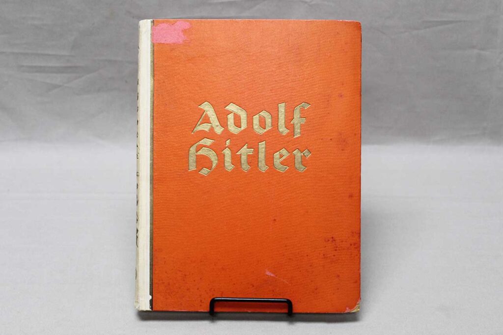 WW2 German AH Cigarette Card Album . BOOK265 - Time Traveler Militaria