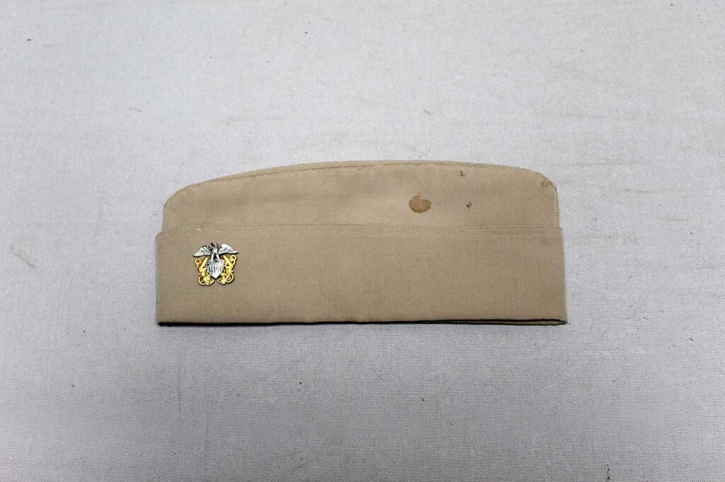 US Navy Garrison Cap CDR . HU1250 - Time Traveler Militaria