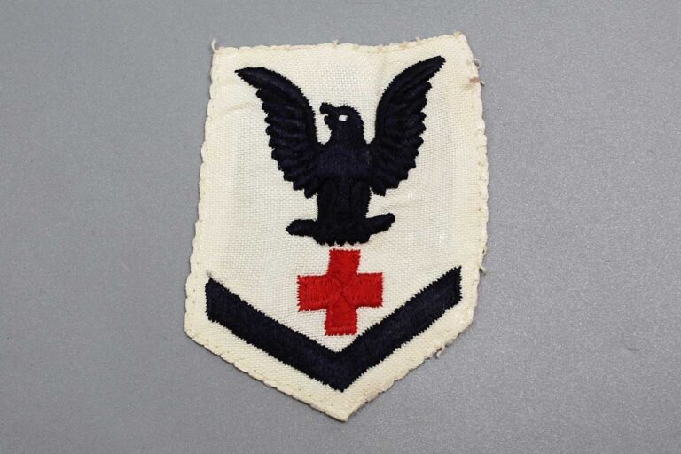 US WW2 WAVES Female Pharmacist 3rd Class Insignia . USP198 - Time ...