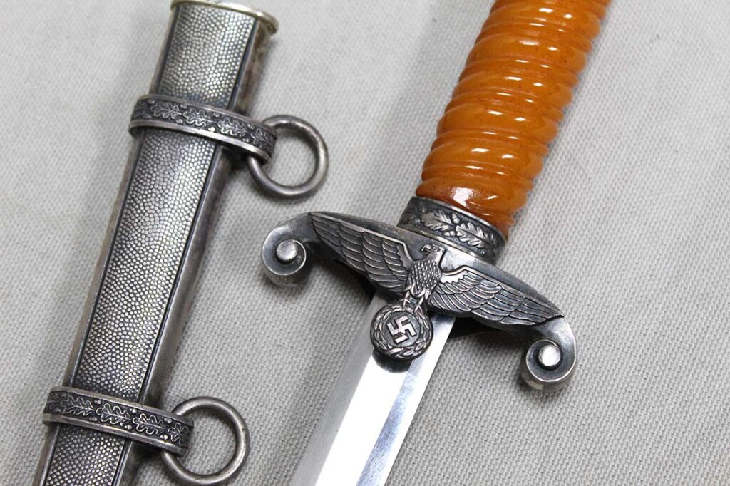 WW2 German Army Dagger Glass Grip - FW Holler . D944 - Time Traveler ...