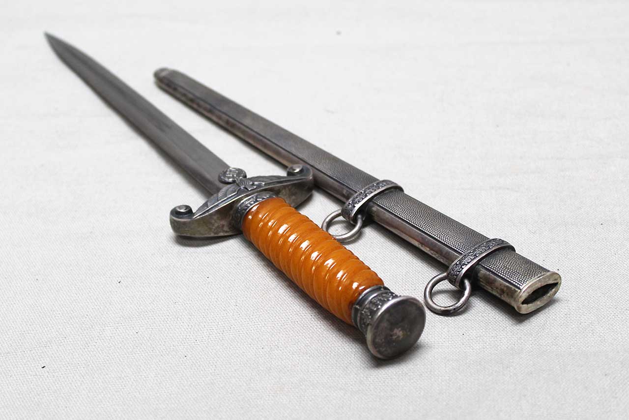 WW2 German Army Dagger Glass Grip - FW Holler . D944 - Time Traveler ...