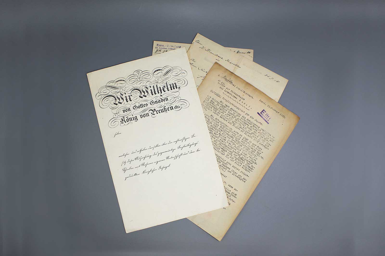 WW2 German Group of Documents . GD862 - Time Traveler Militaria