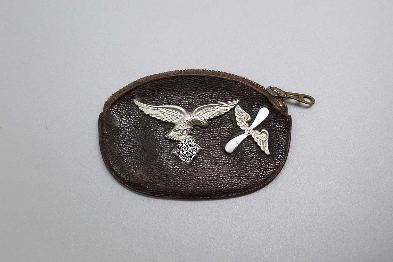 WW2 Luftwaffe Coin Purse Souvenir w/Insignia . EFL4792 - Time Traveler ...
